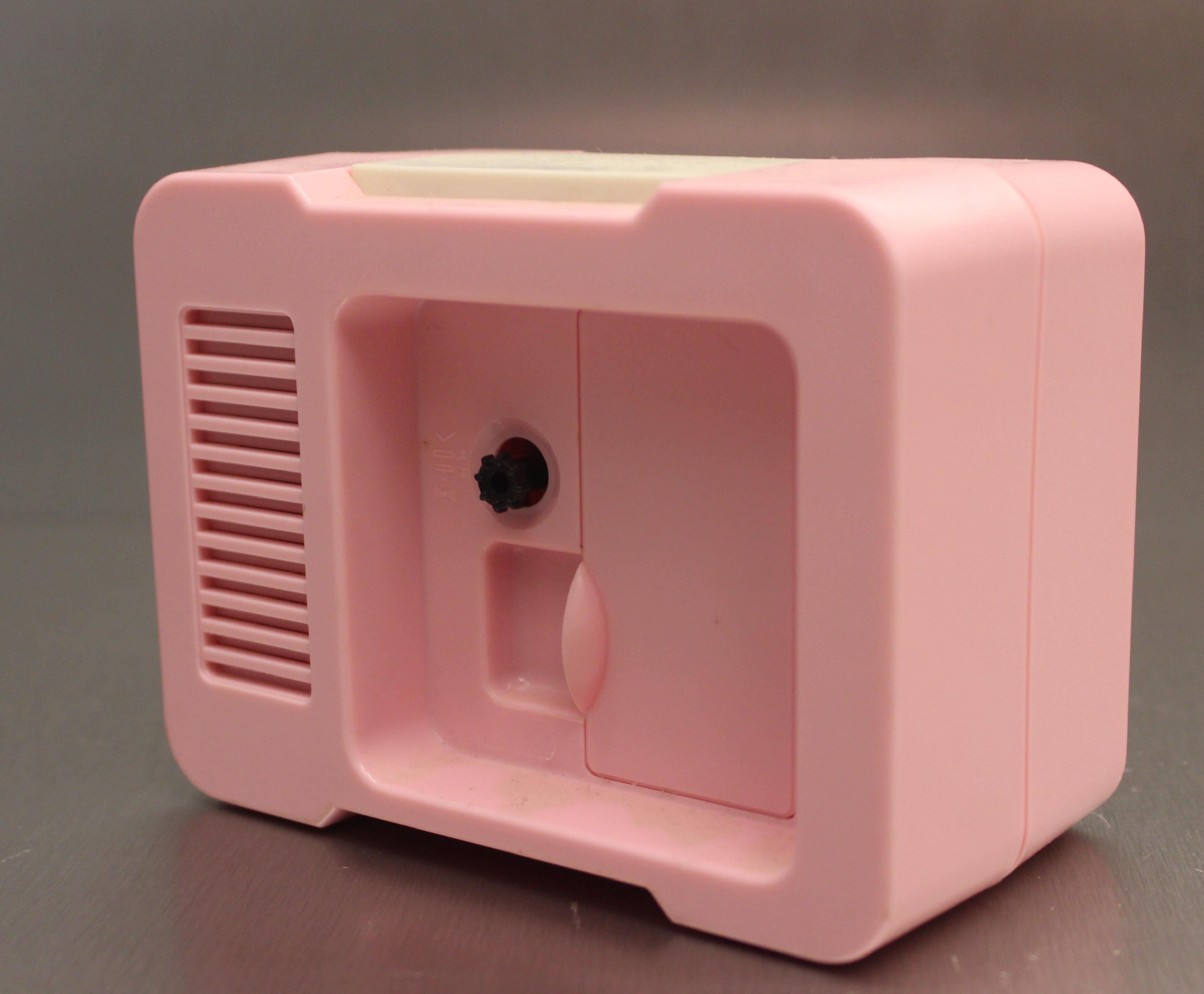 4304 réveil rose 1987 à 1989 – JAZ Le Bon Temps