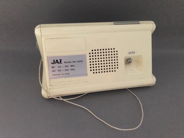 8009/ 8010 radio réveil 1991 à 1994 – JAZ Le Bon Temps
